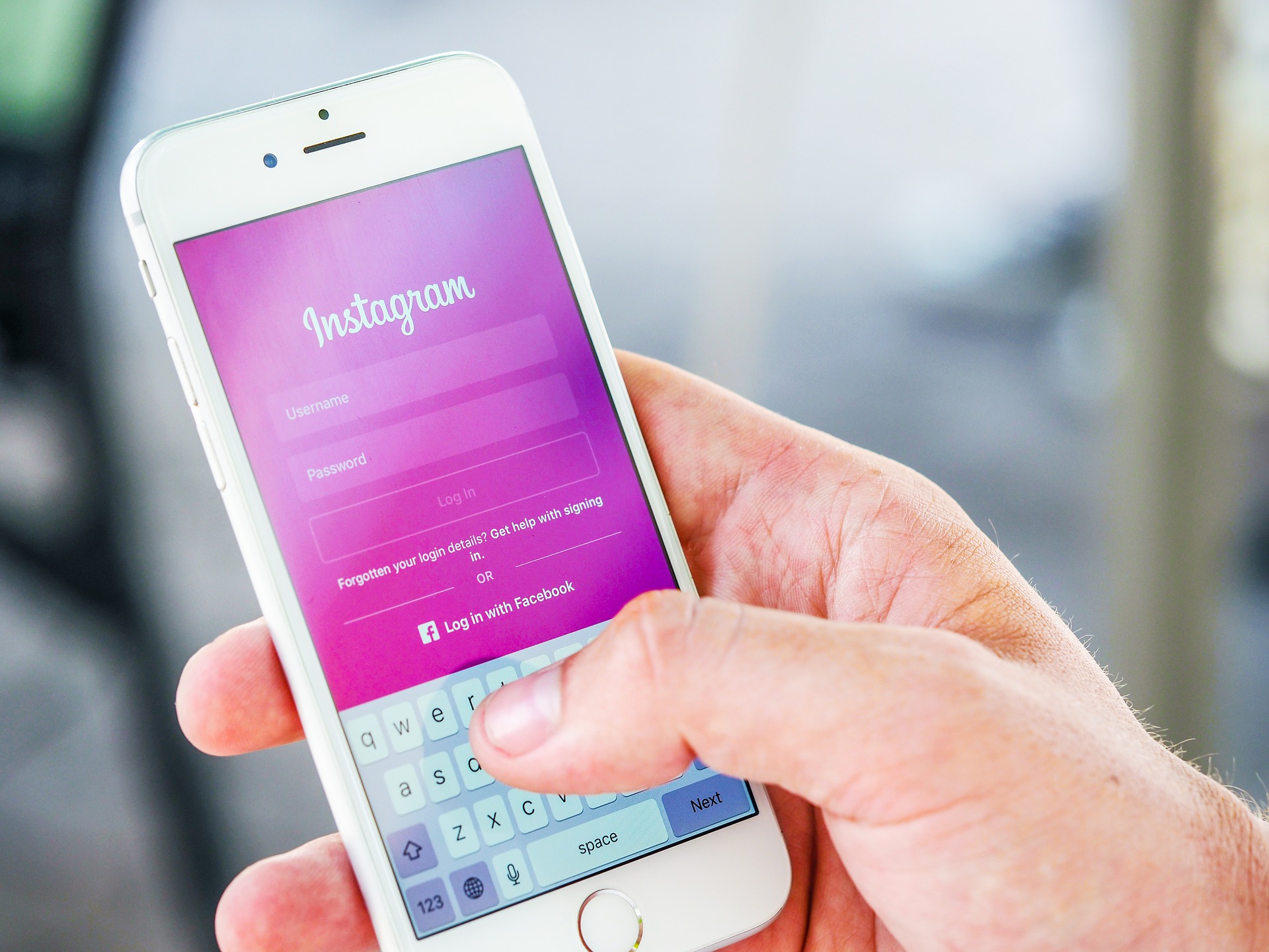 How to Add Line Breaks and Separate Hashtags from Captions on Instagram ...
